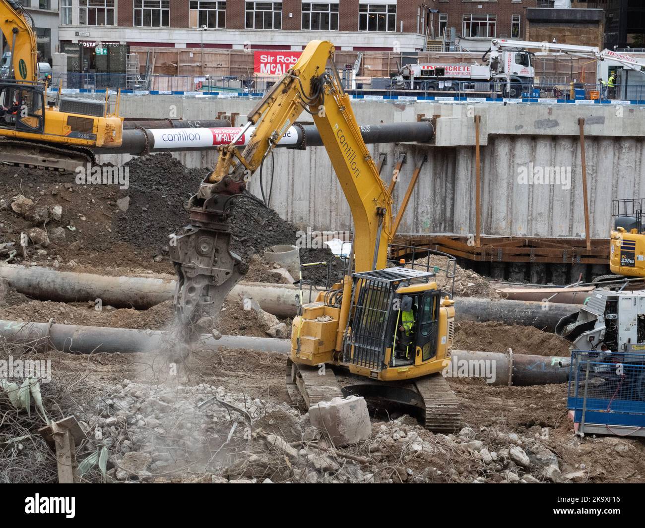 1 Broadgate building, dismantling and excavation work, with excavator ...