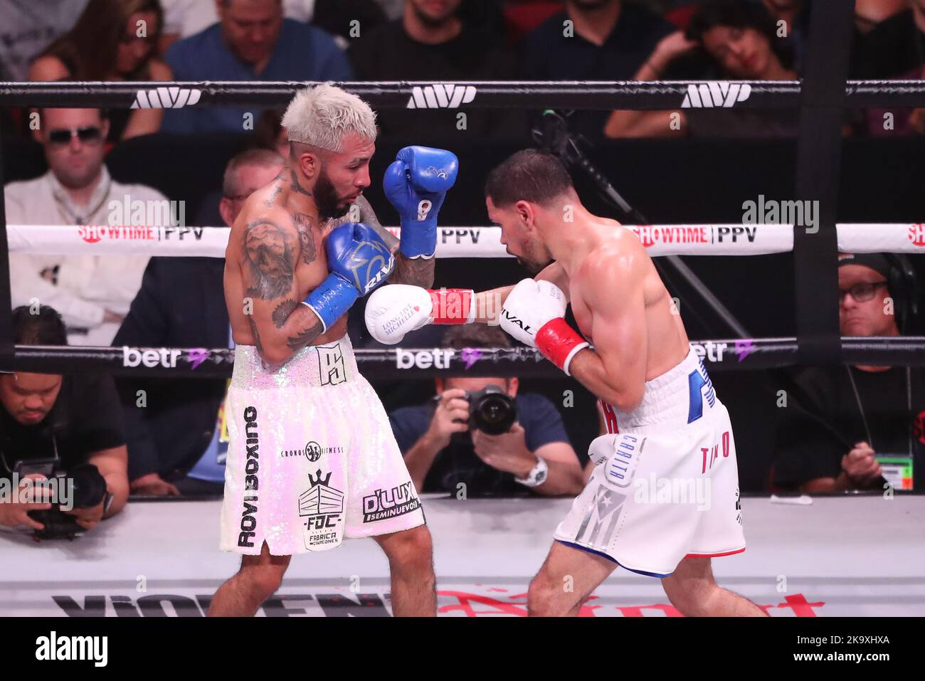 GLENDALE, AZ - OCTOBER 29: Alexandro Santiago and Antonio Nieves meet ...