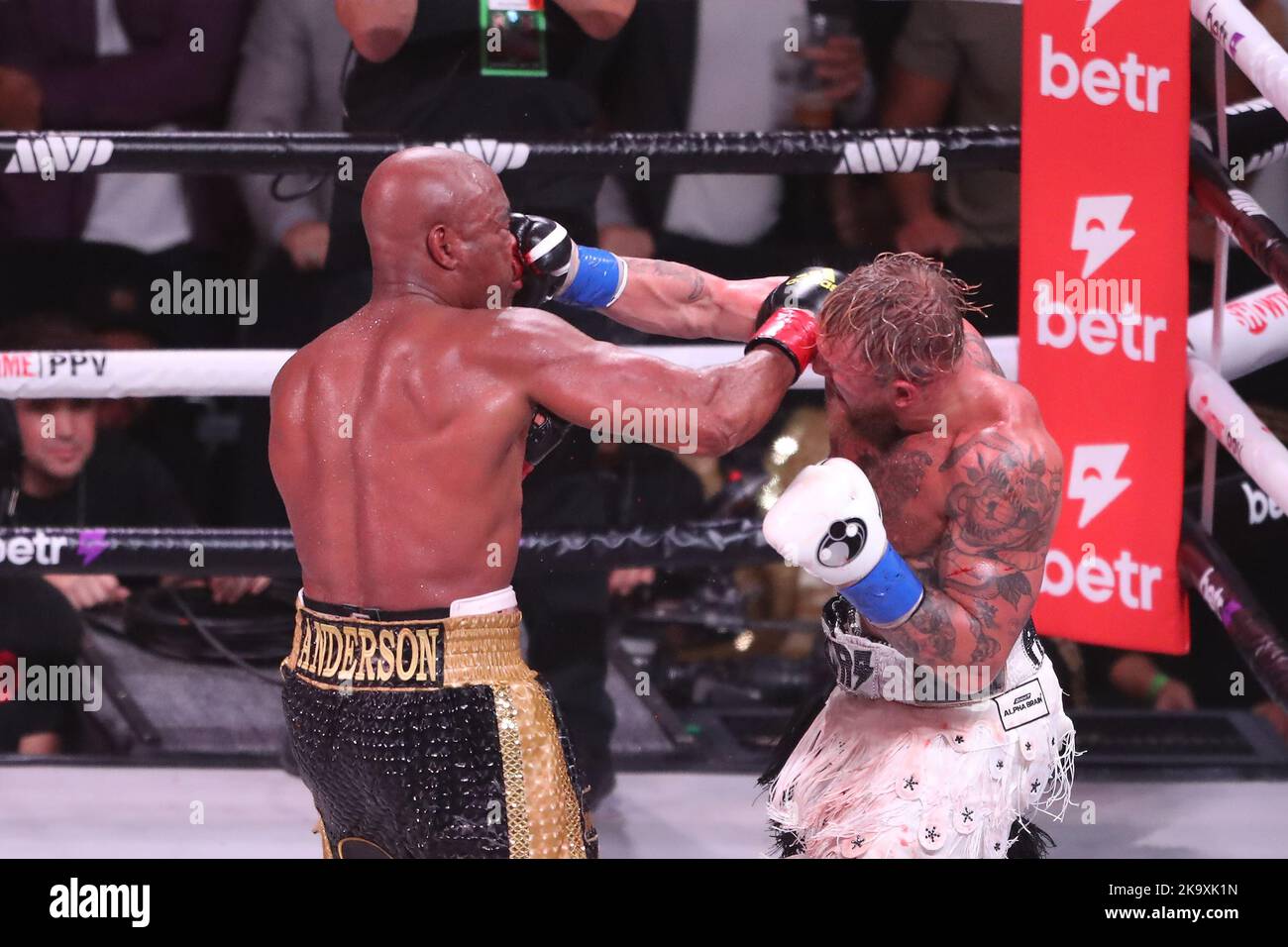 Paul vs silva santiagovnieves hi-res stock photography and images - Alamy