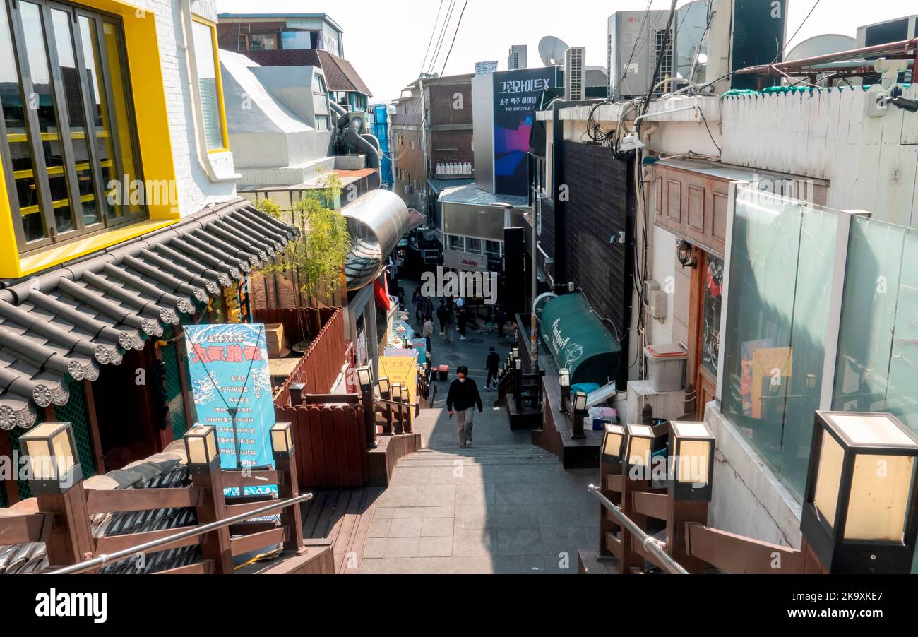 Halloween tragedy in Seoul's Itaewon district, October 30, 2022 : A ...