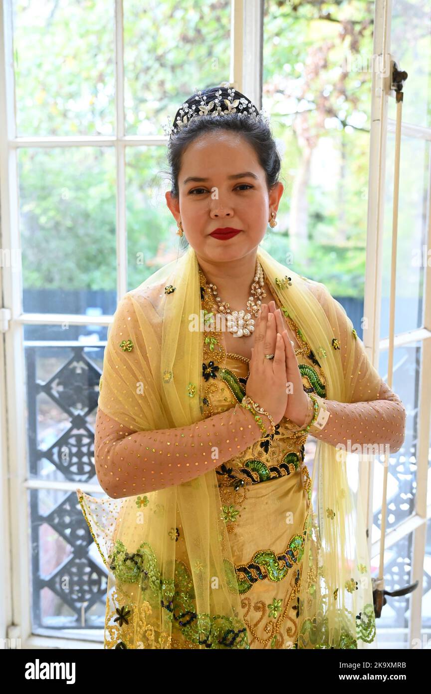 London, UK. 30th Oct, 2022. Dance of Myanmar - Myanmar CDE performs at ...