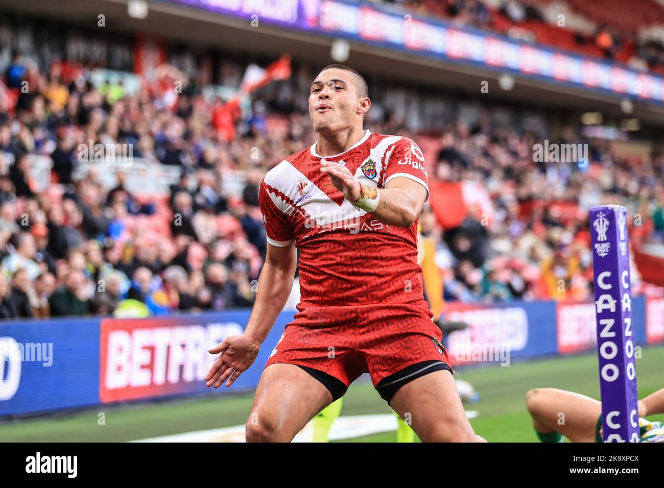 Tui uk 2021 hi-res stock photography and images - Alamy