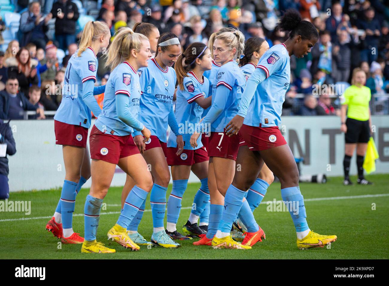 2022 liverpool celebrate goal hi-res stock photography and images - Alamy