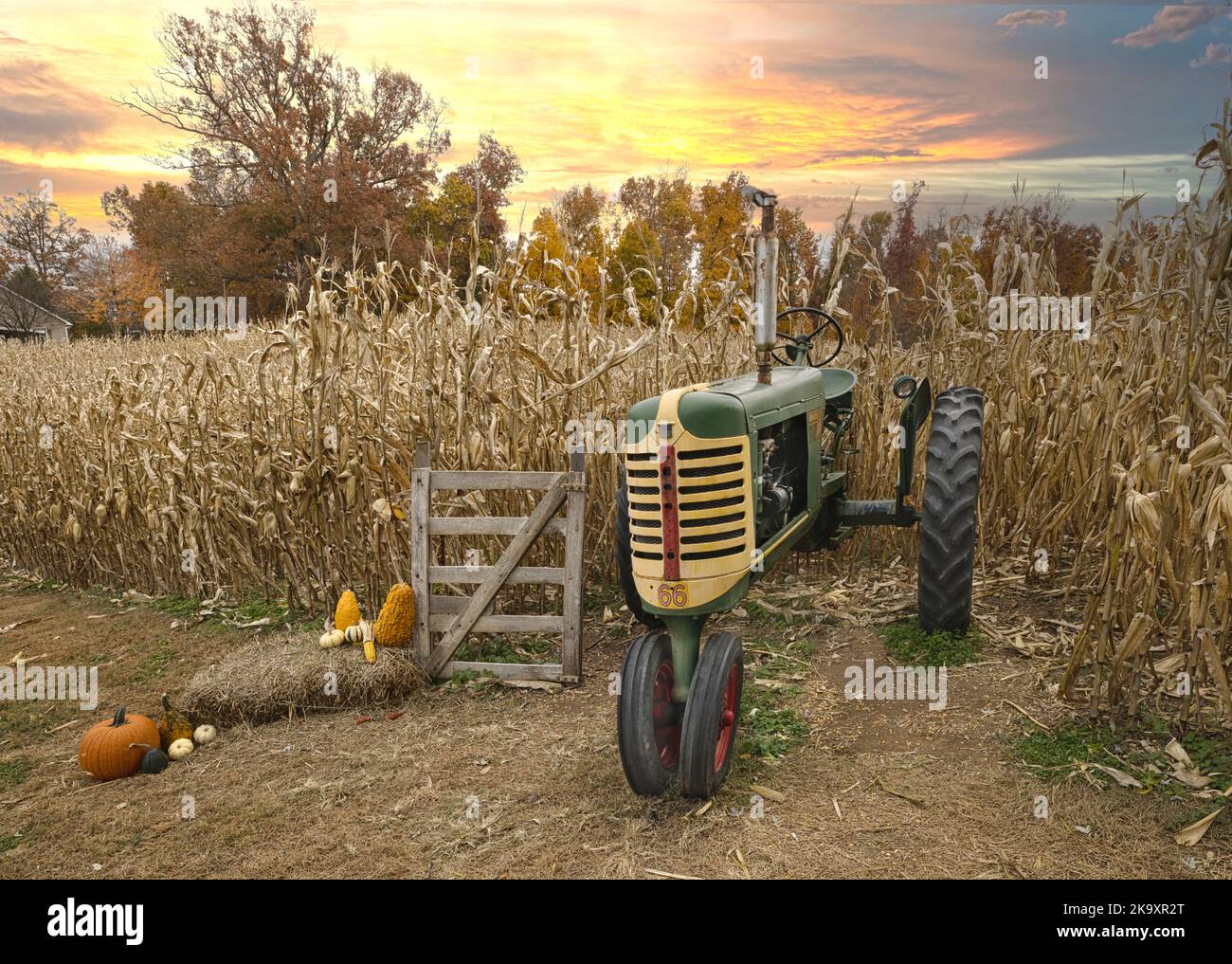 Old tractor in field sunset hi-res stock photography and images - Alamy