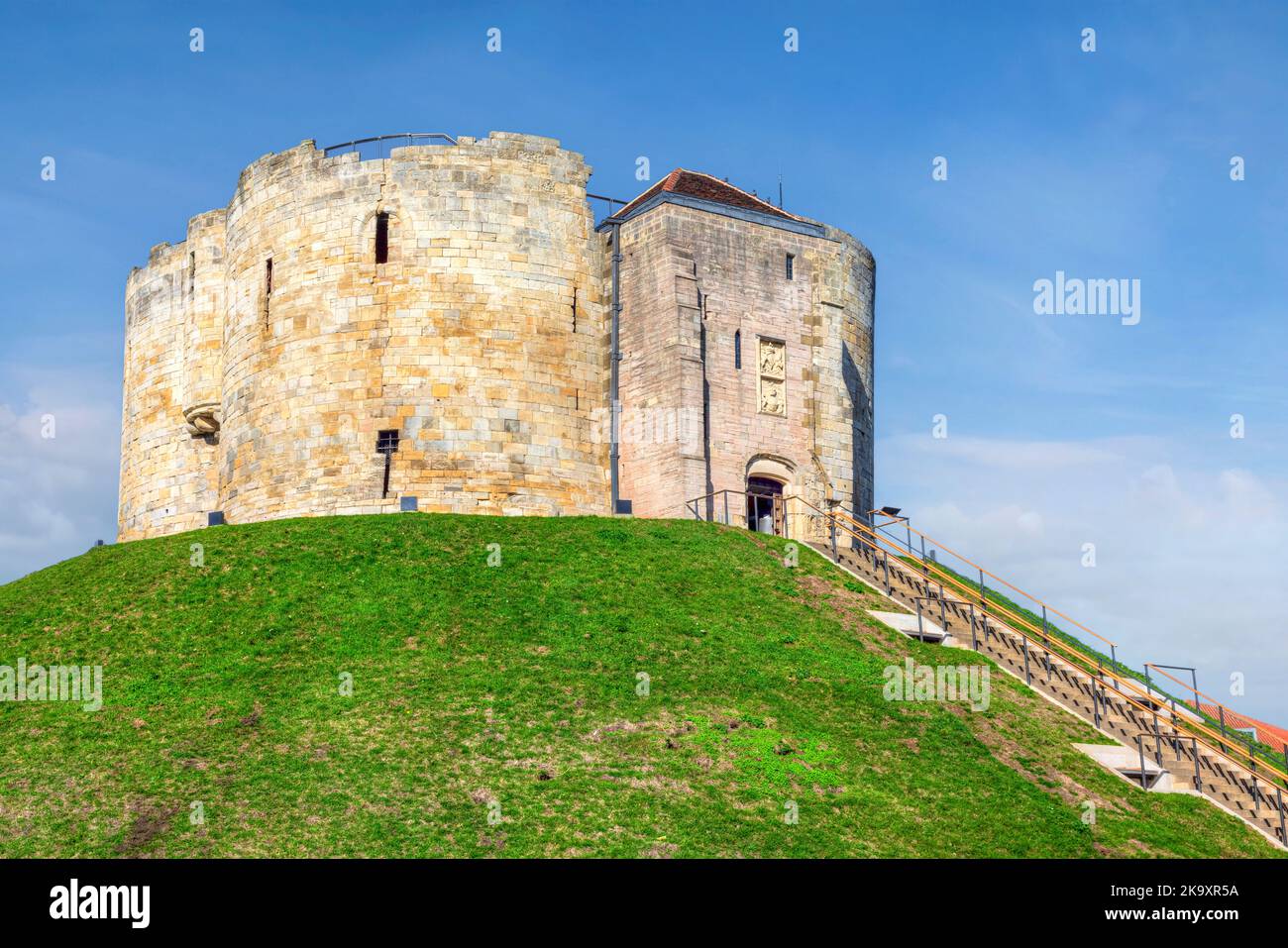 City york england walls hi-res stock photography and images - Alamy