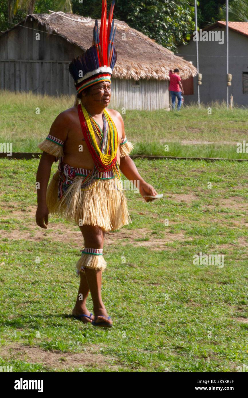Paragominas, Brazil. 30th Oct, 2022. Elections 2022 Tembé indigenous ...