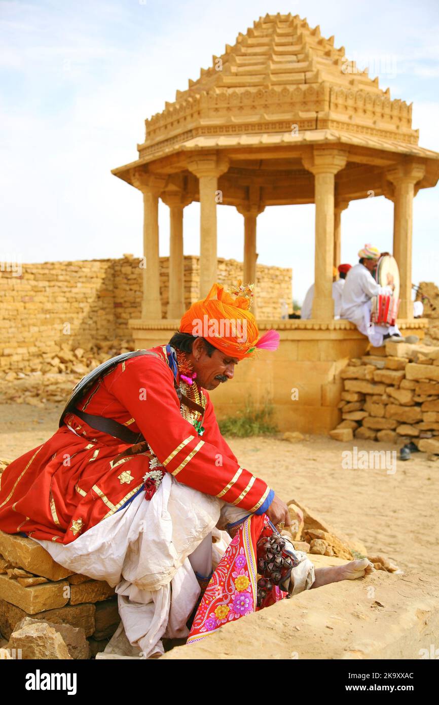 Dance in desert hi-res stock photography and images - Alamy