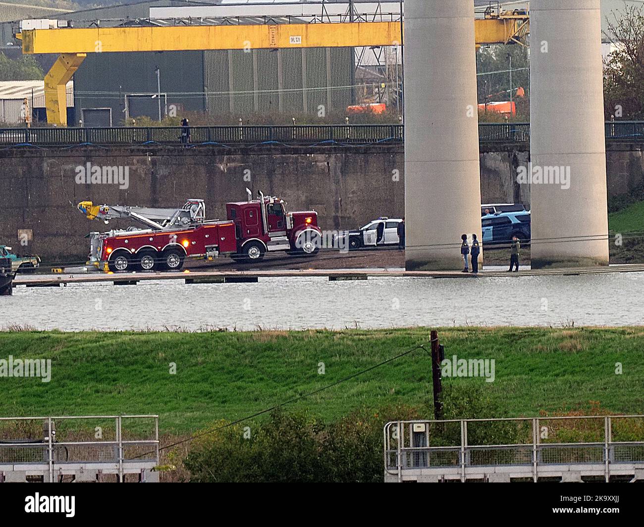 Jason statham the beekeeper hi-res stock photography and images - Alamy