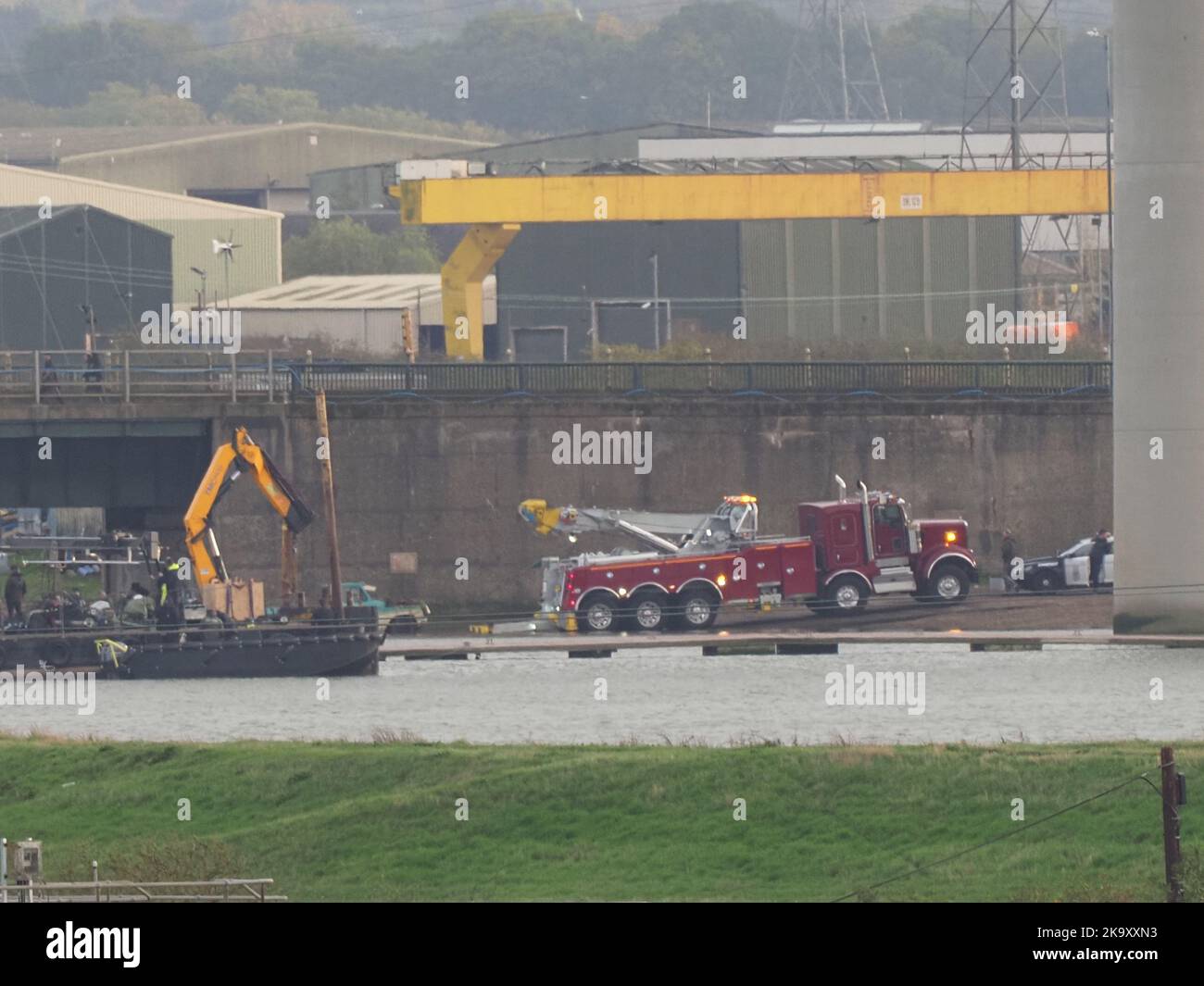 Jason statham the beekeeper hi-res stock photography and images - Alamy