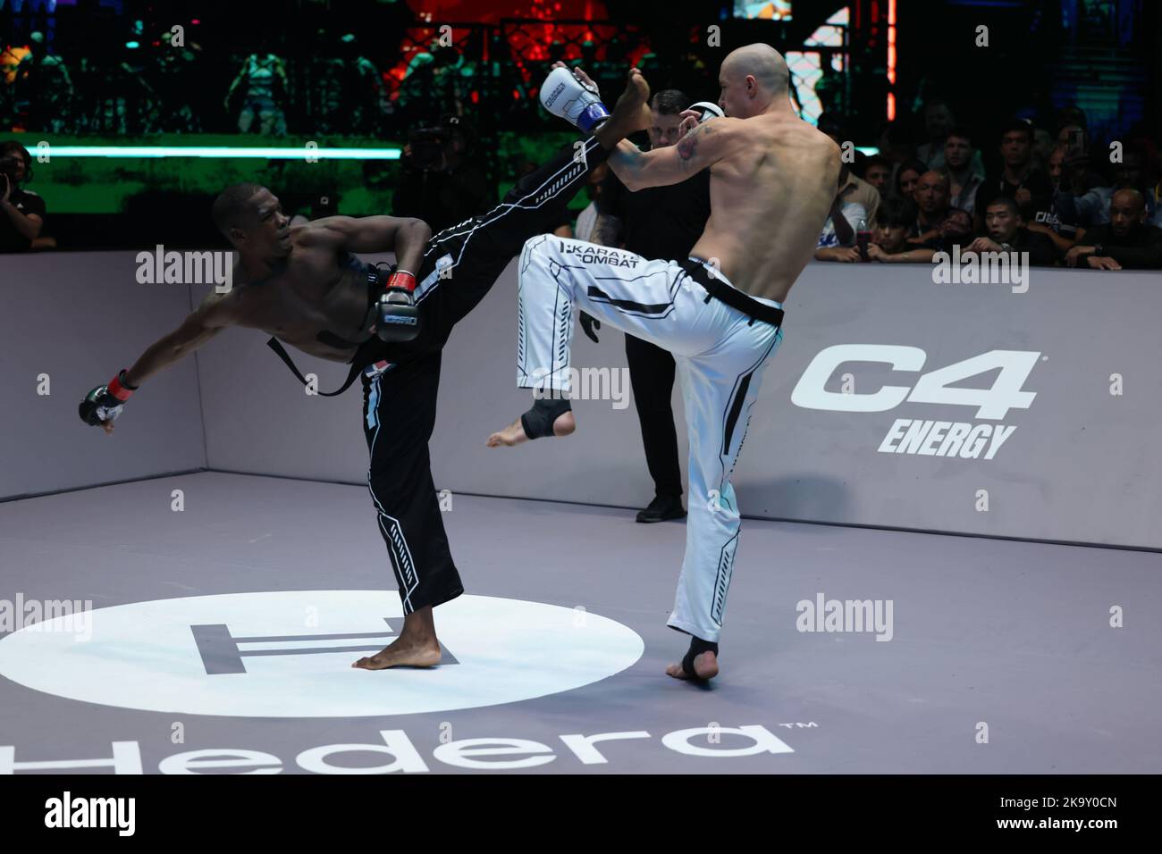 ORLANDO, FL - OCTOBER 29: Jorge Perez throws a high kick against James ...