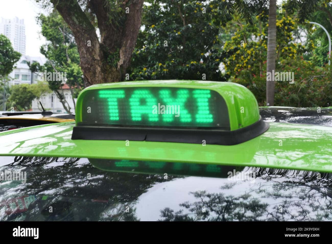 Glowing taxi sign hi-res stock photography and images - Alamy