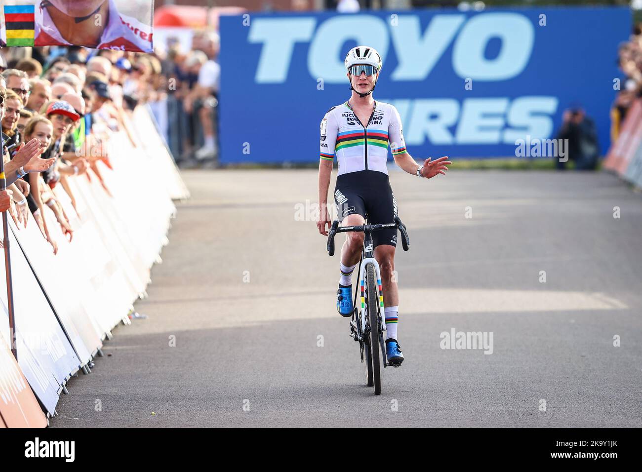 Dutch Marianne Vos crosses the finish line at the women's elite race at ...