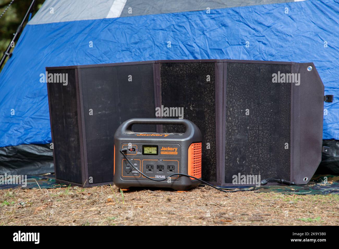 Ilwaco, WA. USA - 10-17-2022: Tent Camping with a Jackery 1000 Watt ...