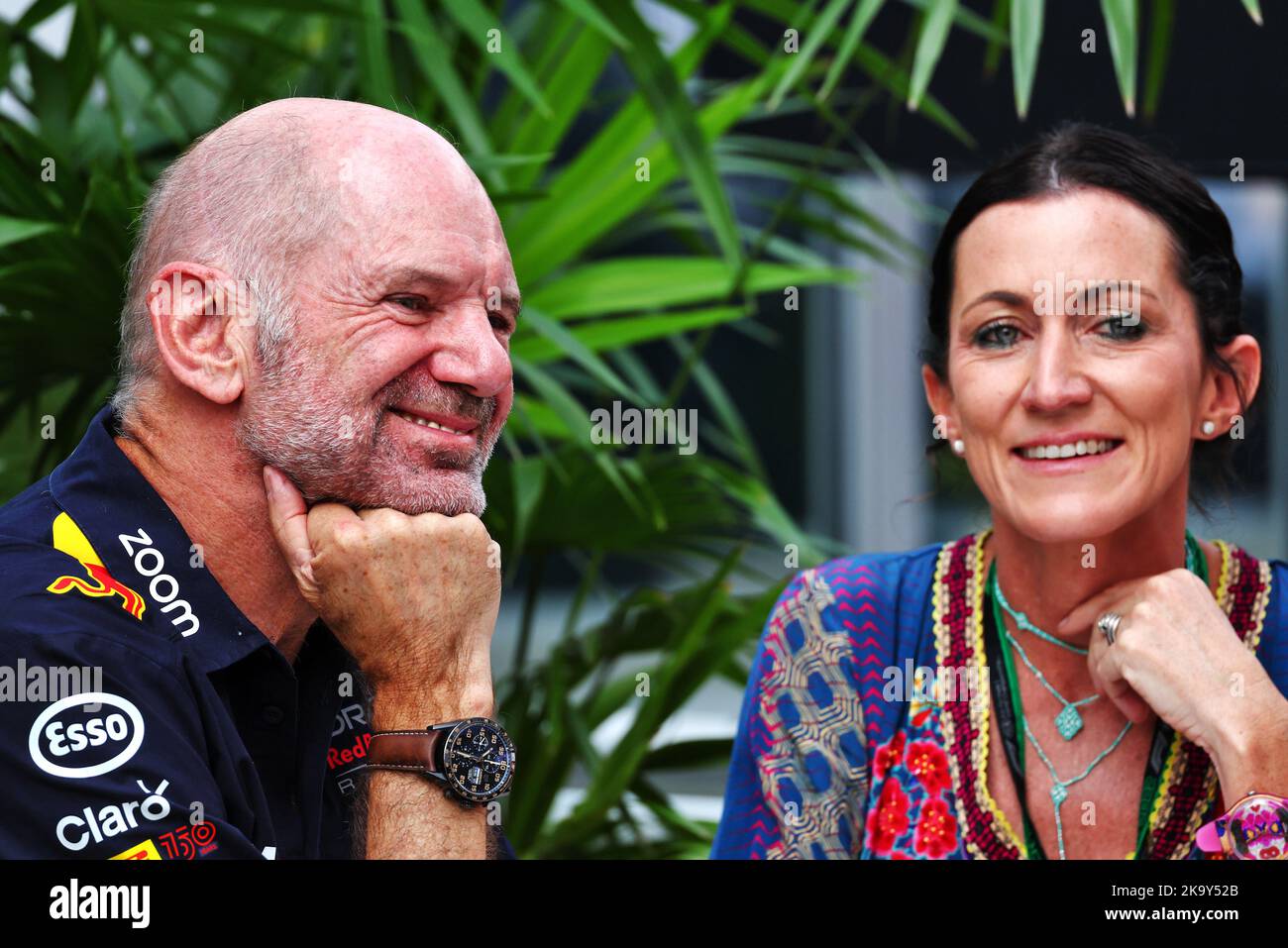 (L to R): Adrian Newey (GBR) Red Bull Racing Chief Technical Officer ... (L to R): Adrian Newey (GBR) Red Bull Racing Chief Technical Officer ...