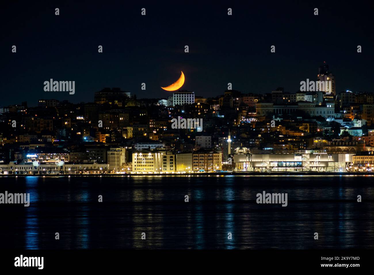 Galataport,istanbul,Turkey. Unique crescent sunset from Istanbul's new ...