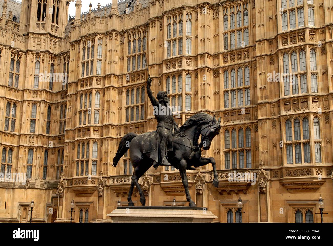 STATUE OF RICHARD THE FIRST OUTSIDE THE HOUSES OF PARLIAMENT, LONDON ...