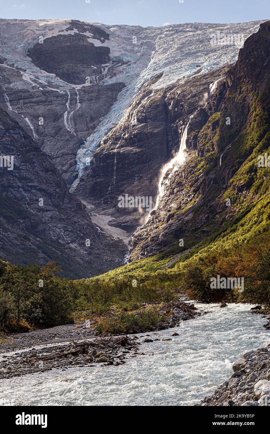 Briksdalsvatn hi-res stock photography and images - Alamy