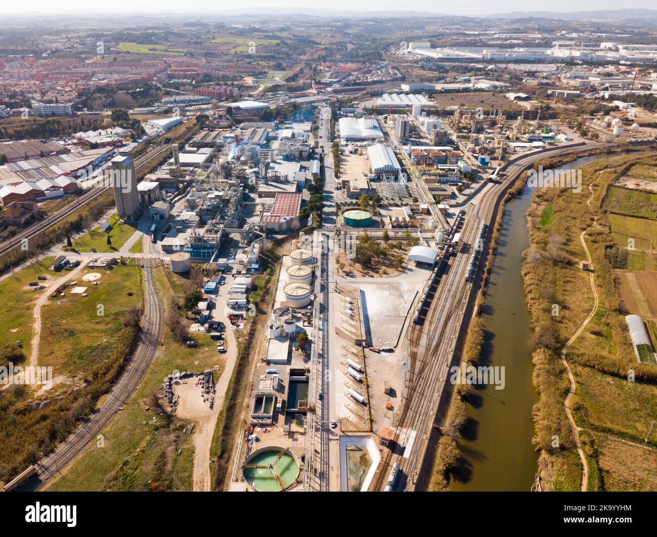Chemical factory complex Stock Photo - Alamy