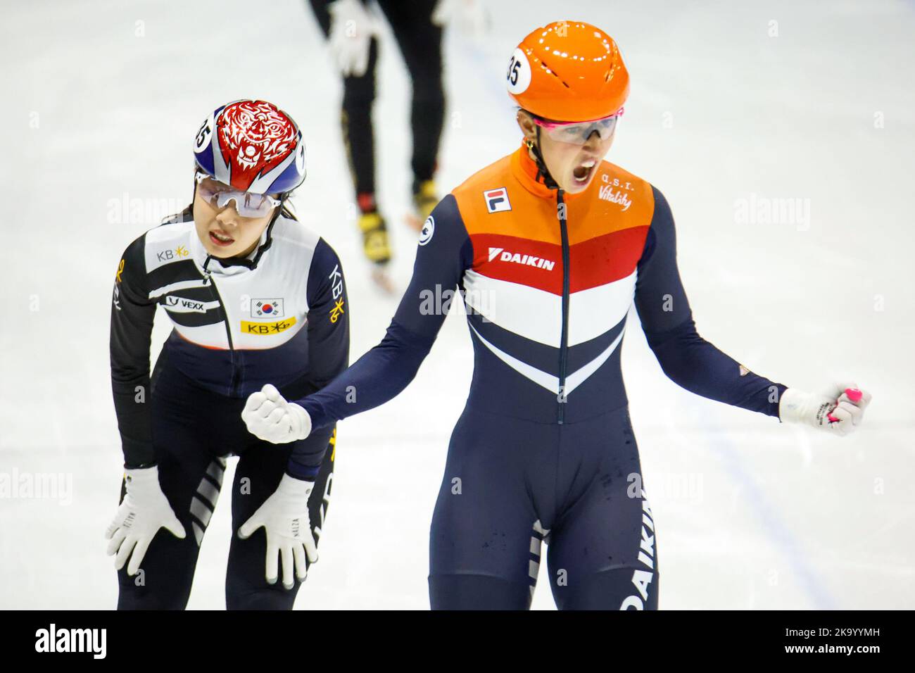 MONTREAL, CANADA - OCTOBER 30: Suzanne Schulting of The Netherlands ...