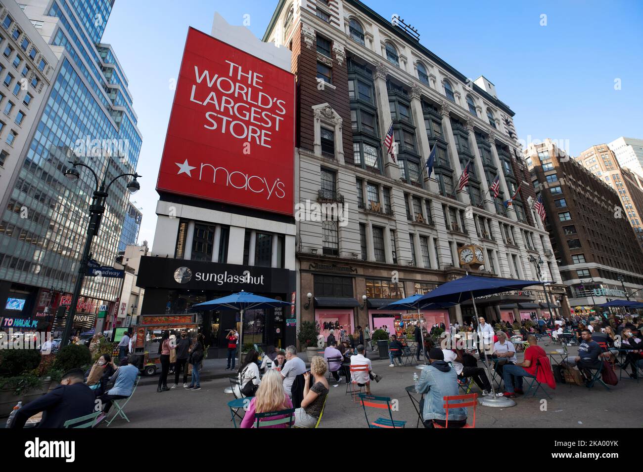 Macy's department store, Herald Square, Manhattan, New York Stock Photo - Alamy