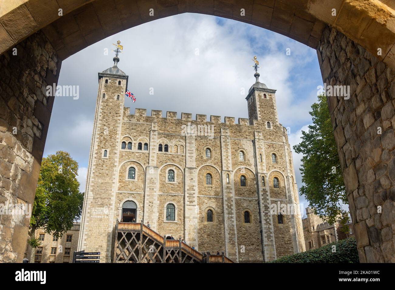 Inside the tower of london hi-res stock photography and images - Alamy
