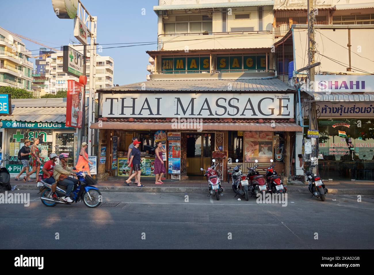 Relaxing massage beach hi-res stock photography and images - Alamy