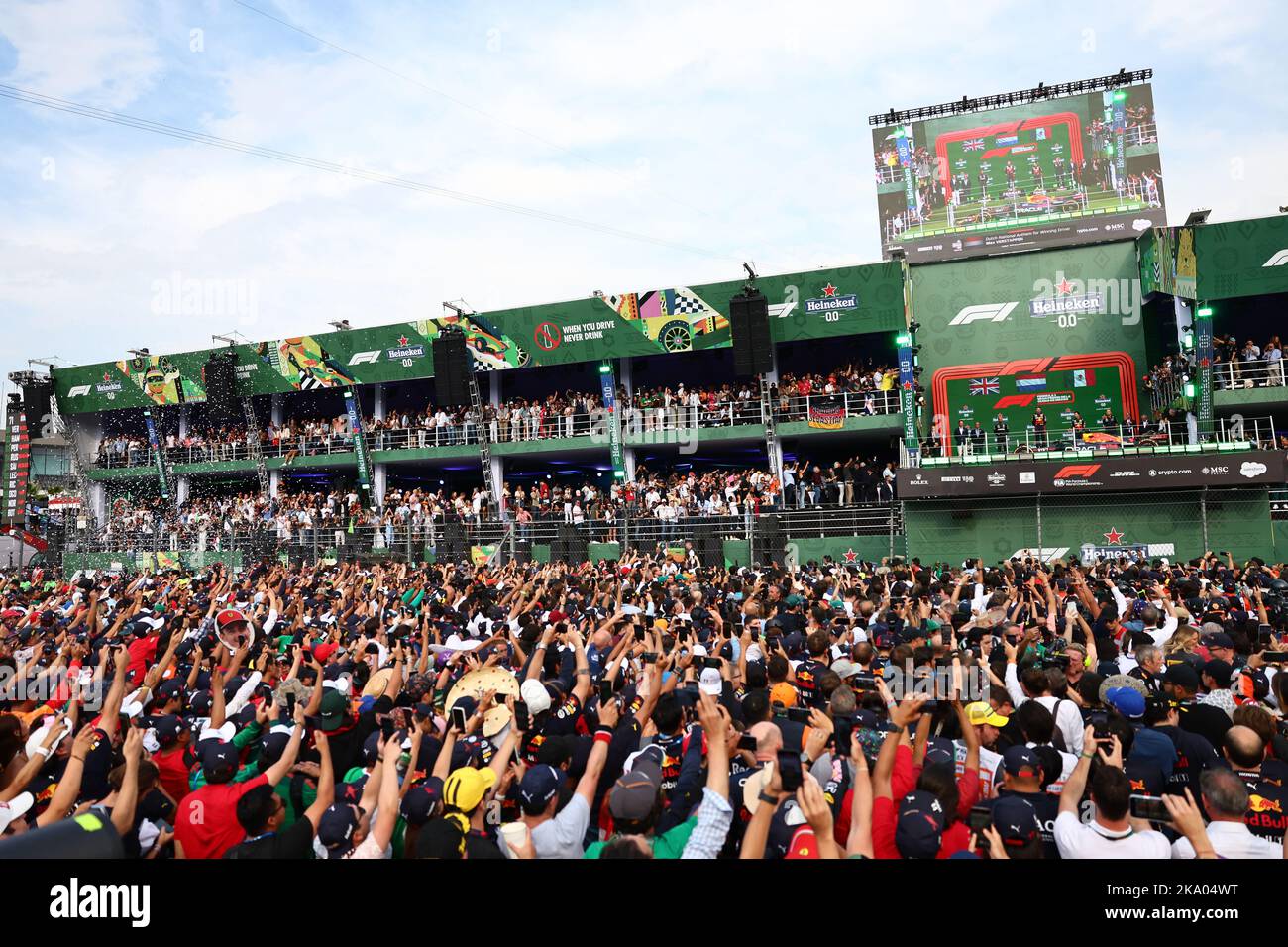 Fans at the podium. 30.10.2022. Formula 1 World Championship, Rd 20 ...
