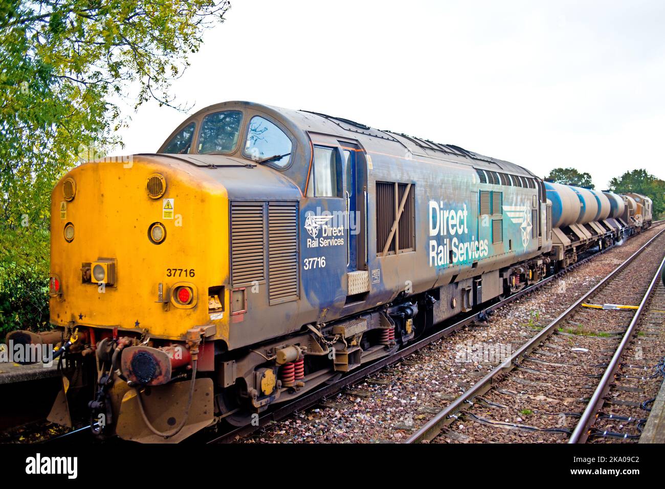 Class 37715 tailing the Rail Head Treatment Train at Poppleton, North Yorkshire, England Stock ...