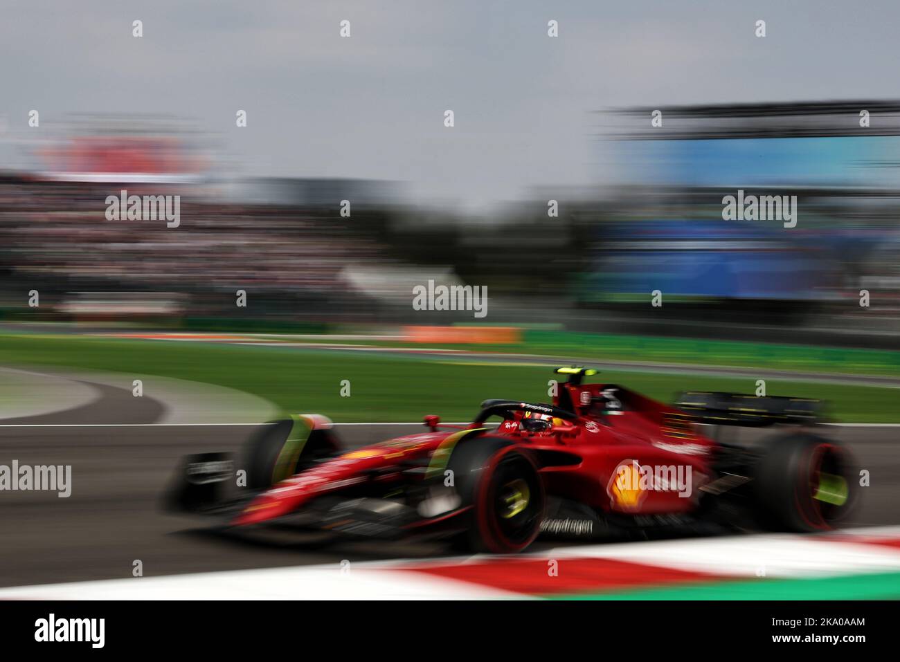 Carlos Sainz Jr (ESP) Ferrari F1-75. 30.10.2022. Formula 1 World Championship, Rd 20, Mexican ...