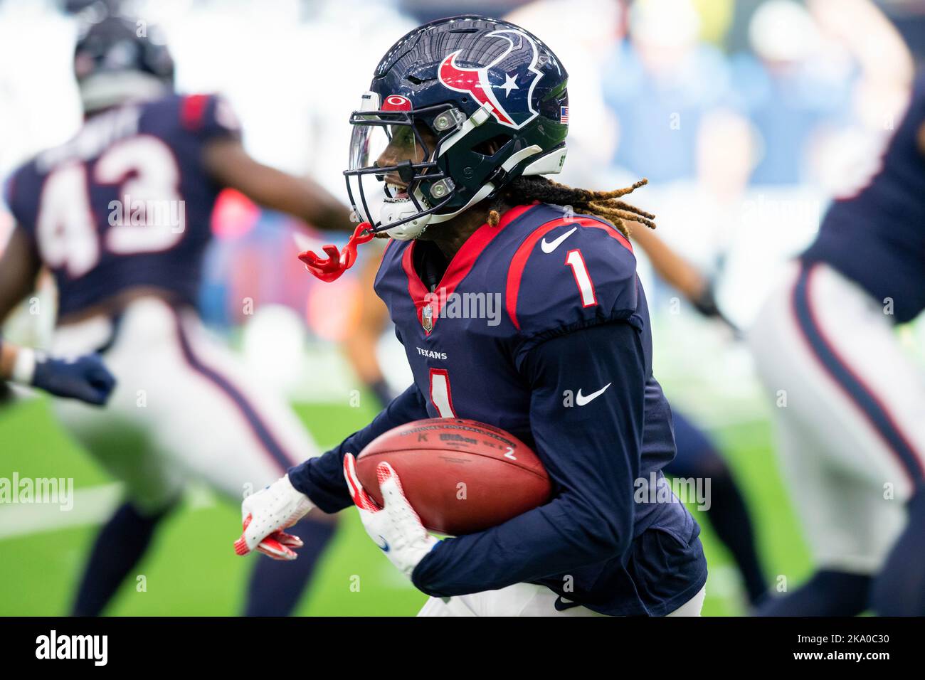 October 30, 2022: Houston Texans cornerback Tremon Smith (1) returns a ...