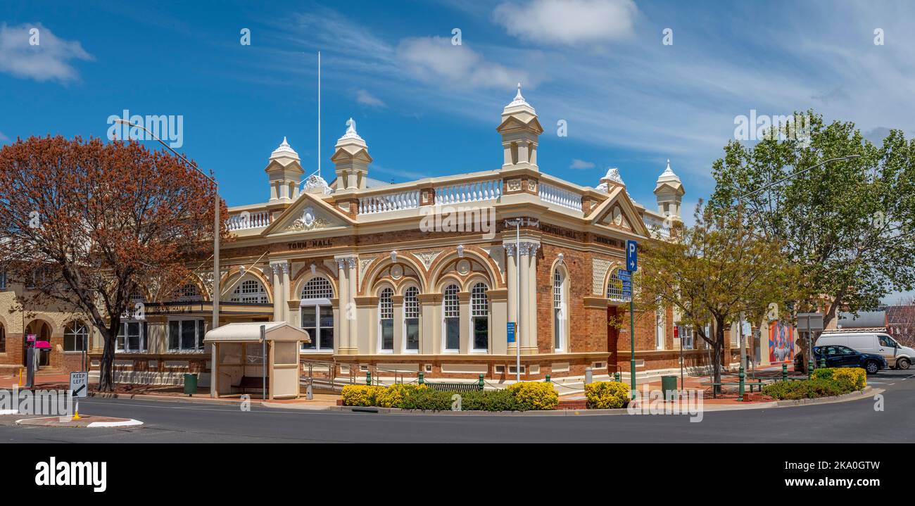 The Old Historic Town Hall the corner of Otho St and Evans St in ...