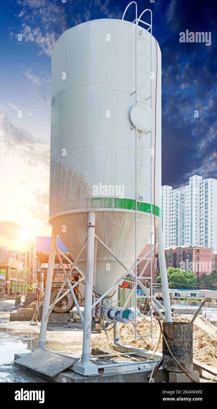 Concrete mixing tower. Concept of on-site construction facility Stock ...