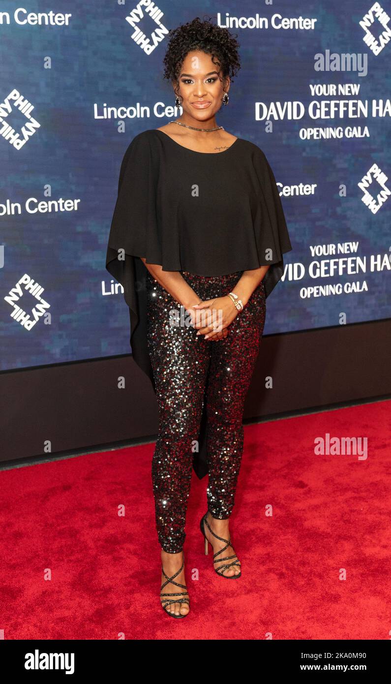 Darilyn Castillo attends New York Philharmonic gala celebrating opening ...
