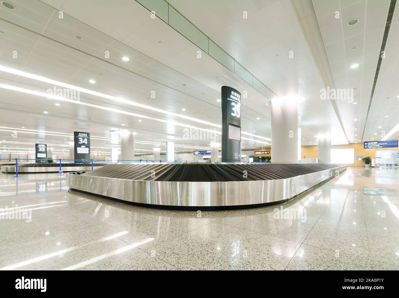 Baggage claim area Stock Photo - Alamy