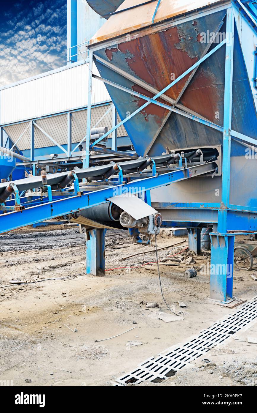Conveyor structures hi-res stock photography and images - Alamy