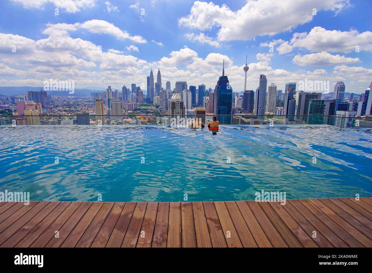 Petronas twin tower swimming pool hi-res stock photography and images ...