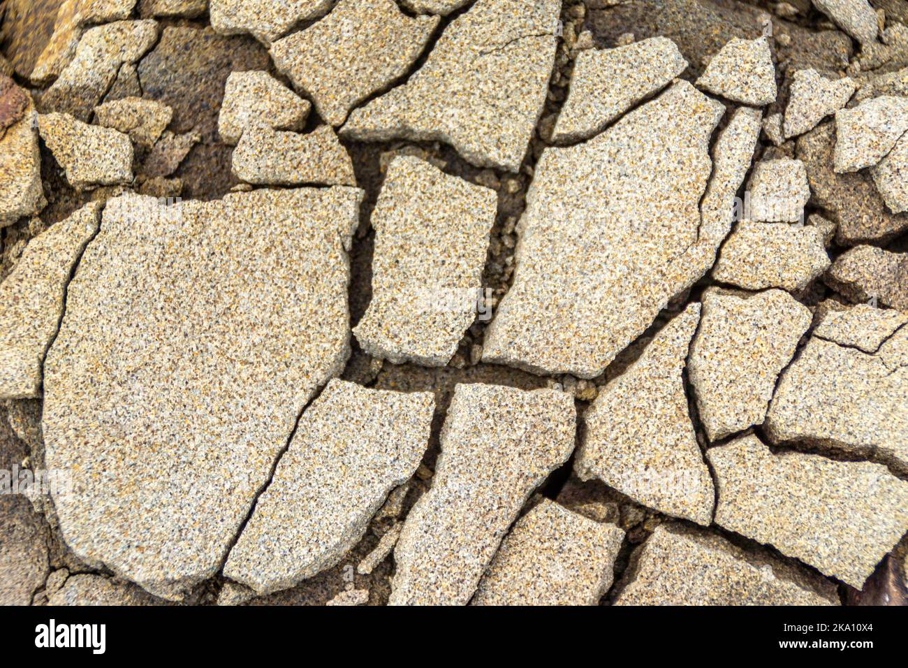 Crumbling sandstone structure hi-res stock photography and images - Alamy