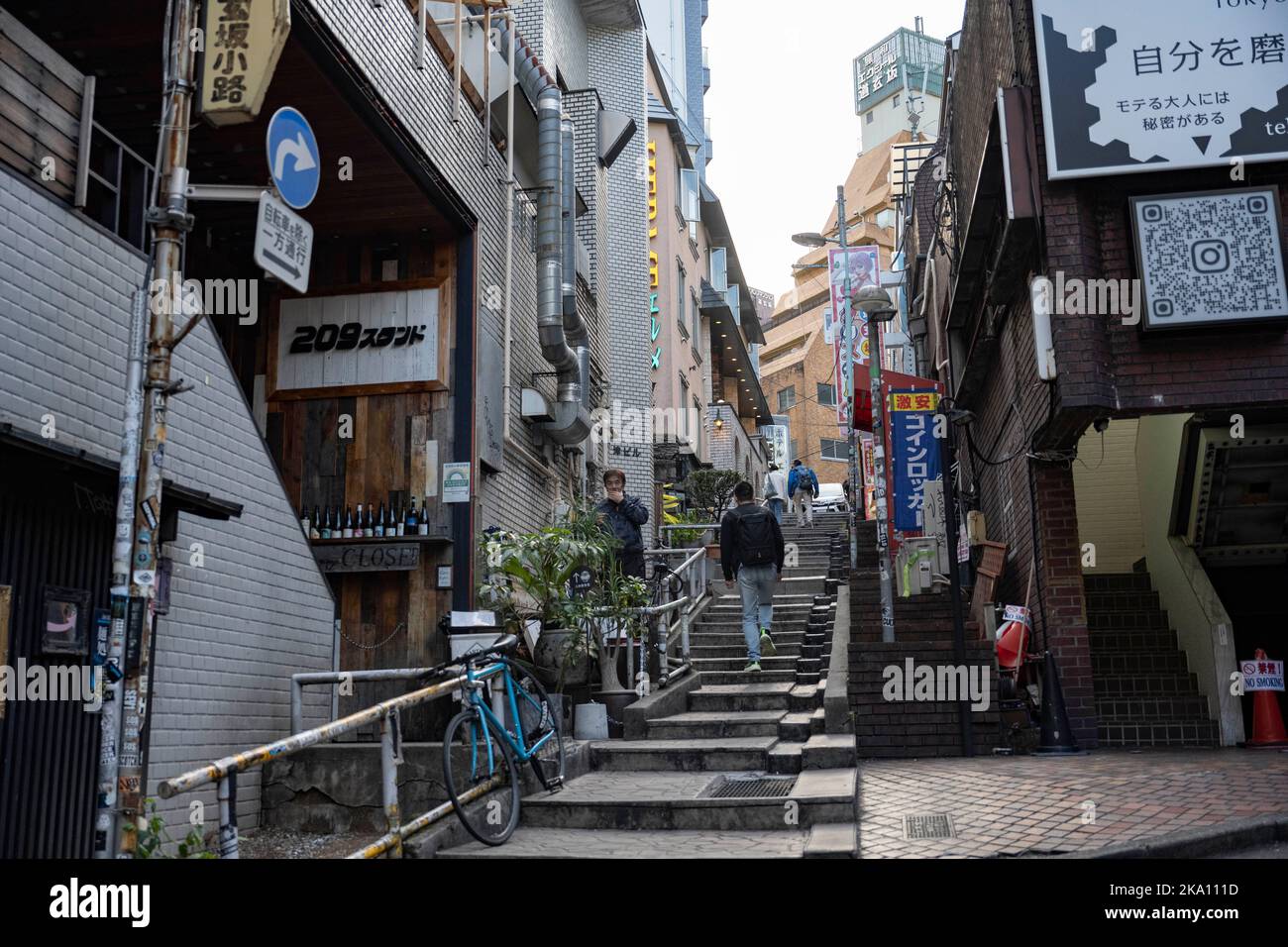 Tokyo, Japan. 30th Oct, 2022. A small alley at Shibuya during Halloween ...