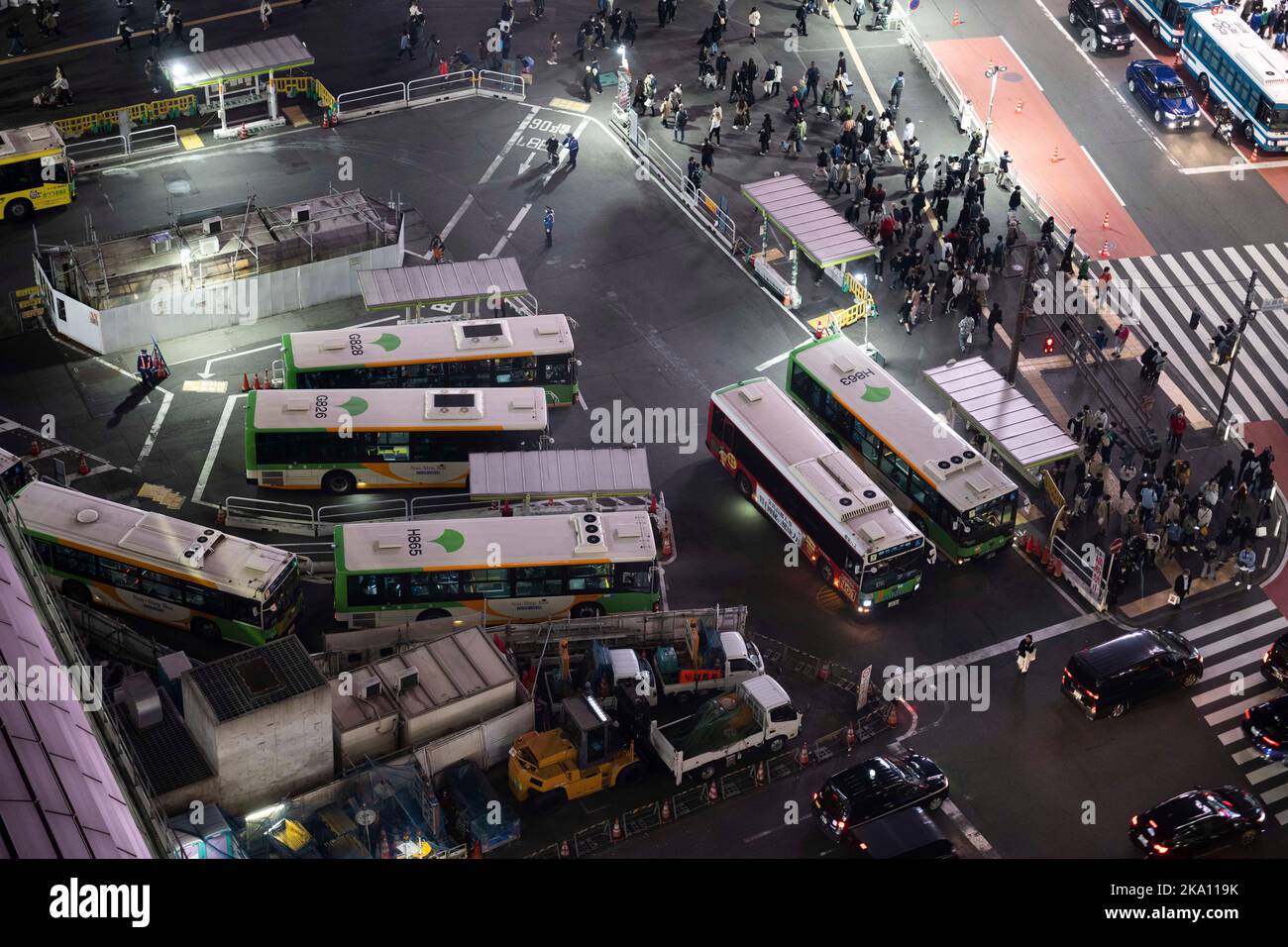 Shibuya bus depot hi-res stock photography and images - Alamy