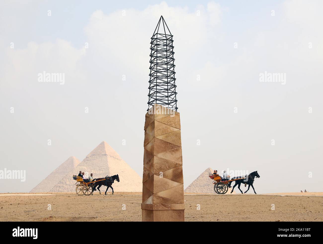 (221031) -- GIZA, Oct. 31, 2022 (Xinhua) -- This photo taken on Oct. 27 ...