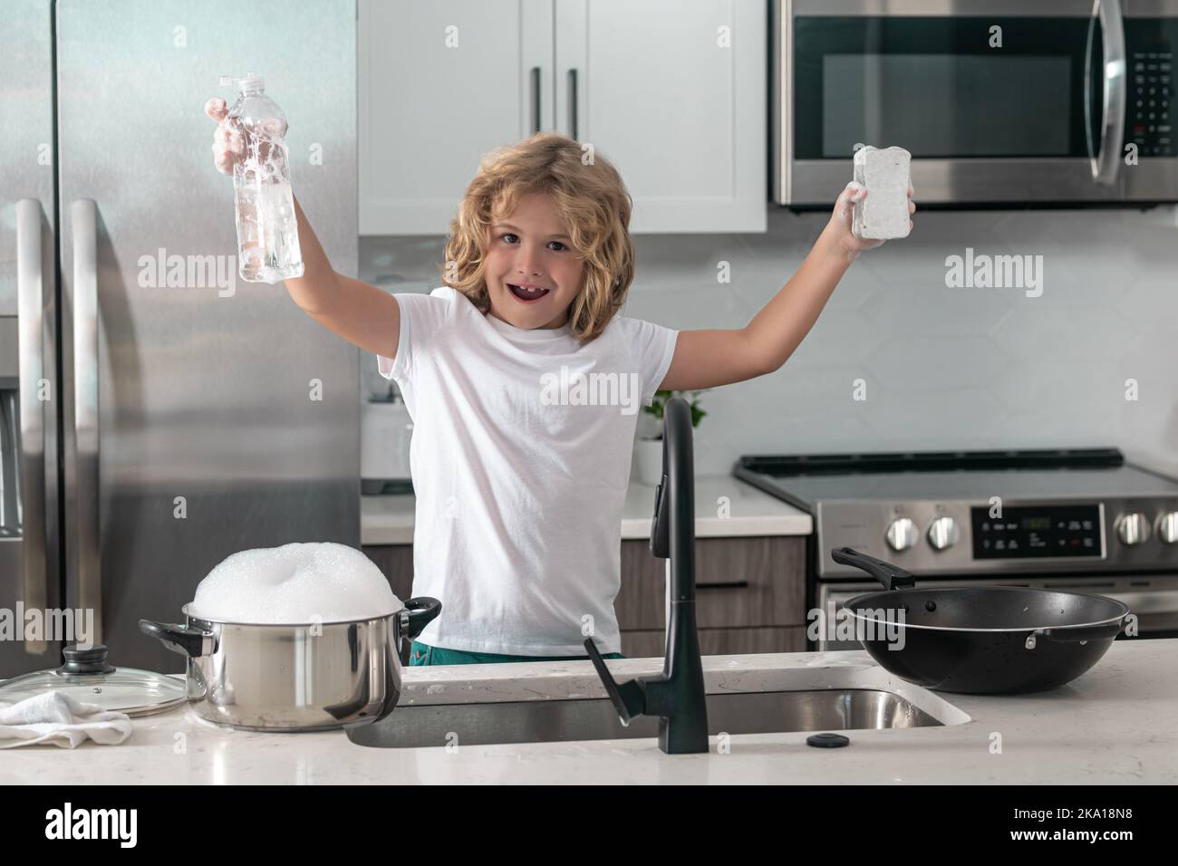 Children cleaning kitchen housekeeping hi-res stock photography and ...