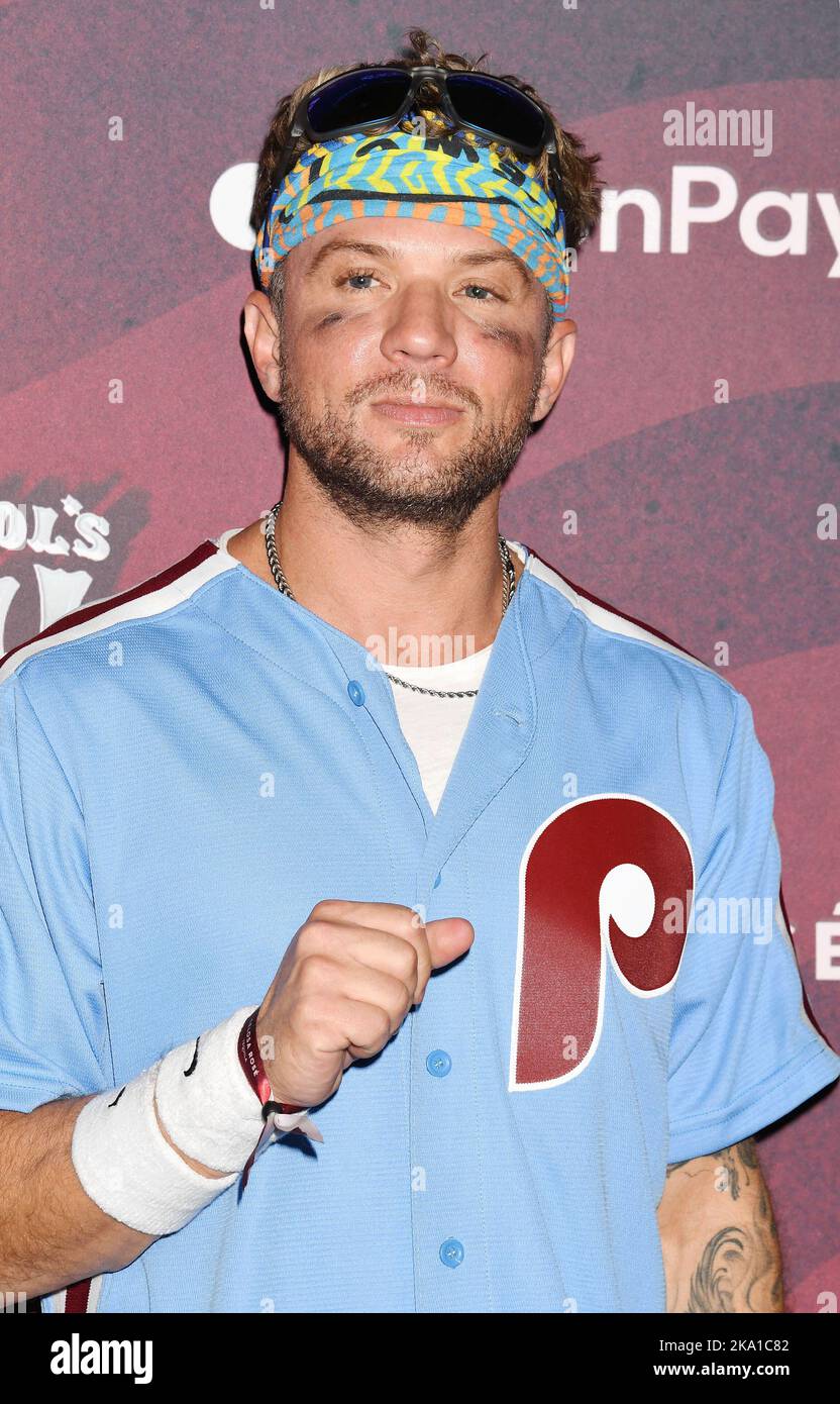 LOS ANGELES, CA - OCTOBER 29: American actor Ryan Phillippe attends the ...