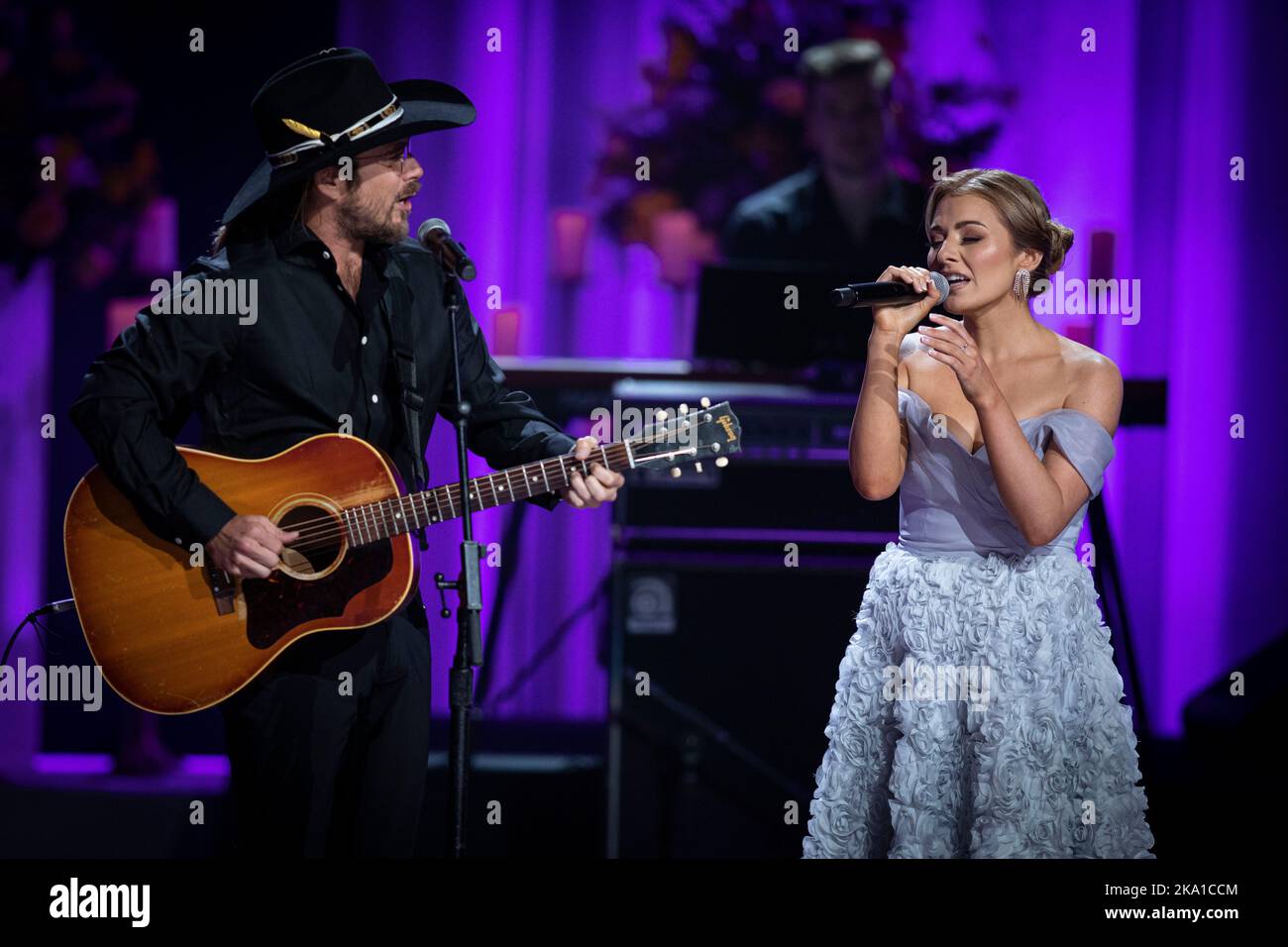 Lynne Russell Perfect People