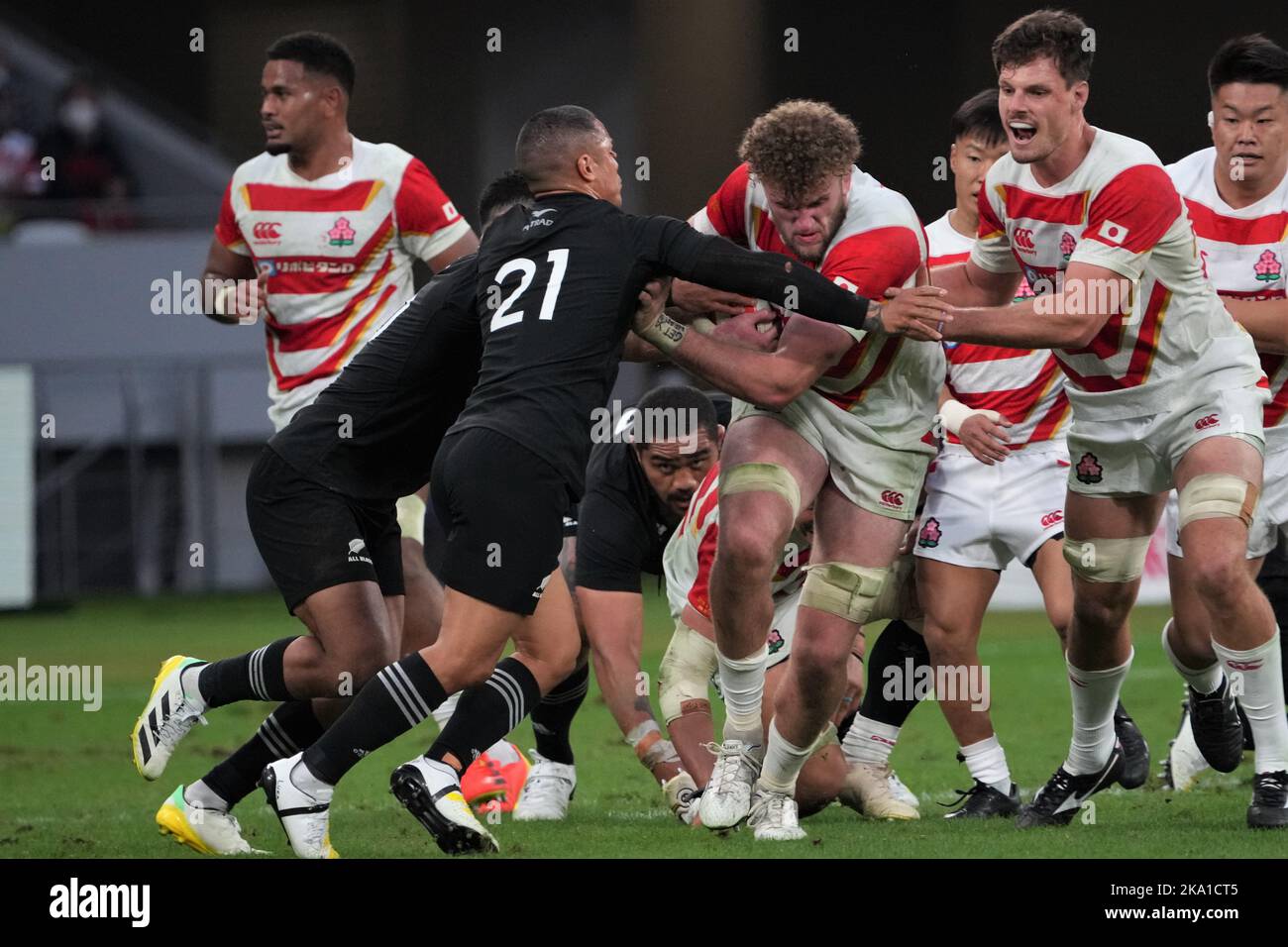 Japan's Warner Dearns during the rugby test match between Japan and New ...