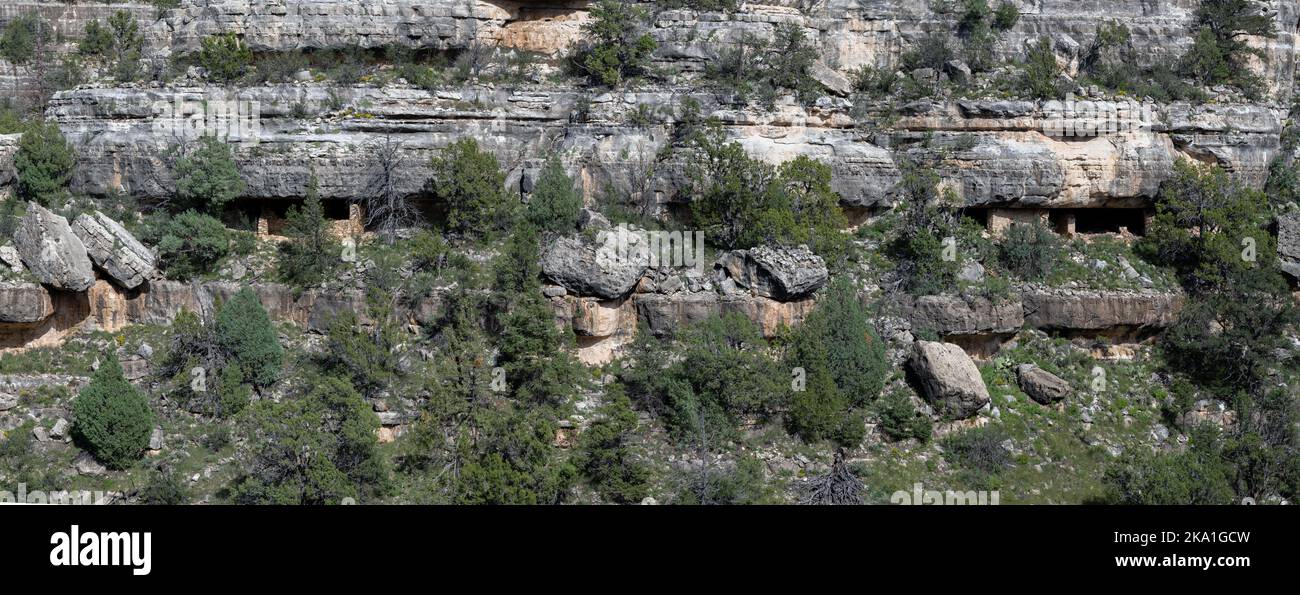 Ancient Native American Sinagua ruins from Walnut Canyon National Park ...