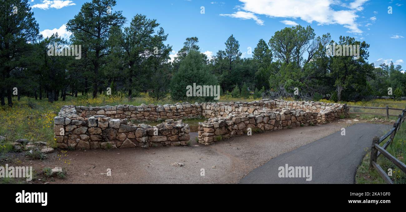 Ancient Native American Sinagua ruins from Walnut Canyon National Park ...