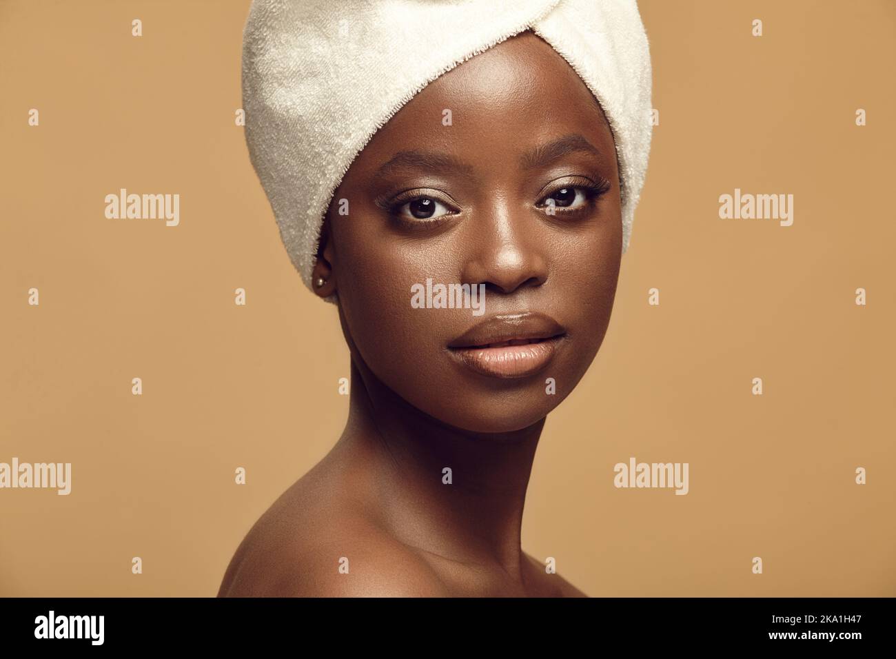 African skin tone hi-res stock photography and images - Alamy