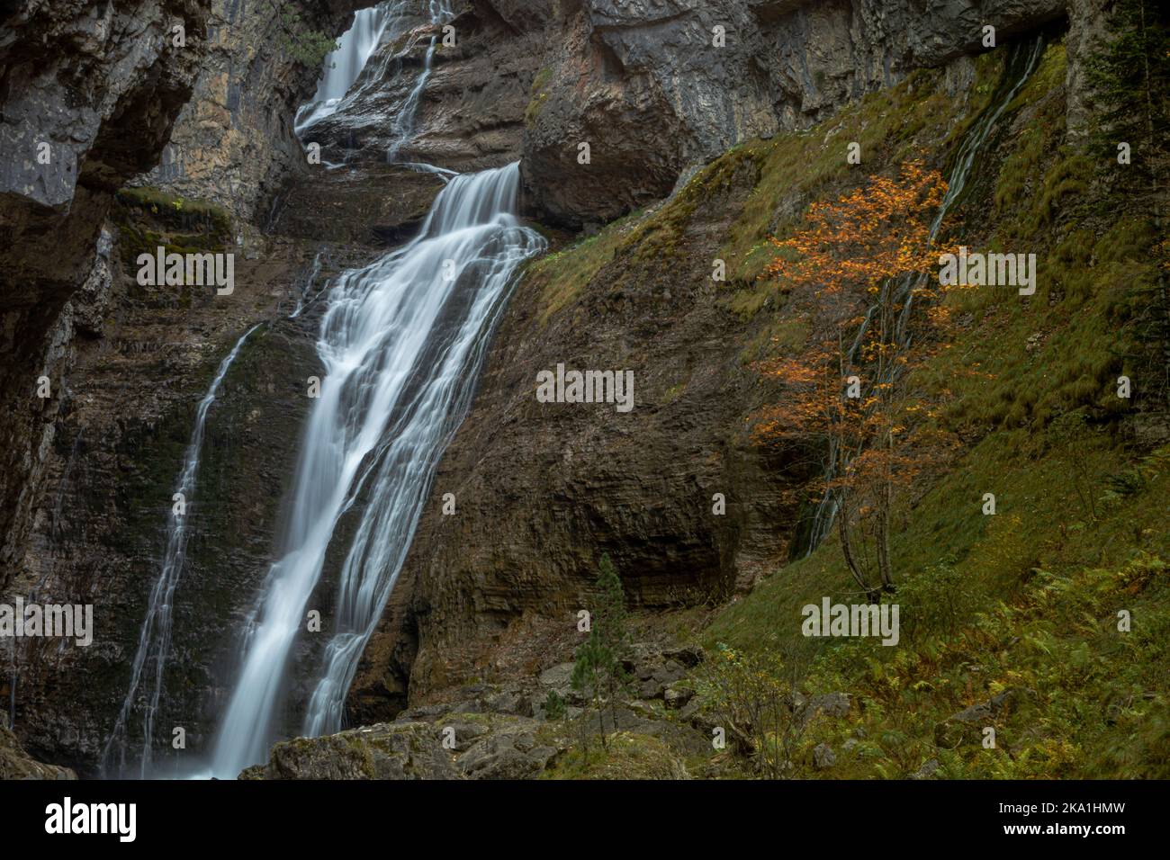 Beautiful waterfall on the Arazas river in the Ordesa y Monte Perdido ...