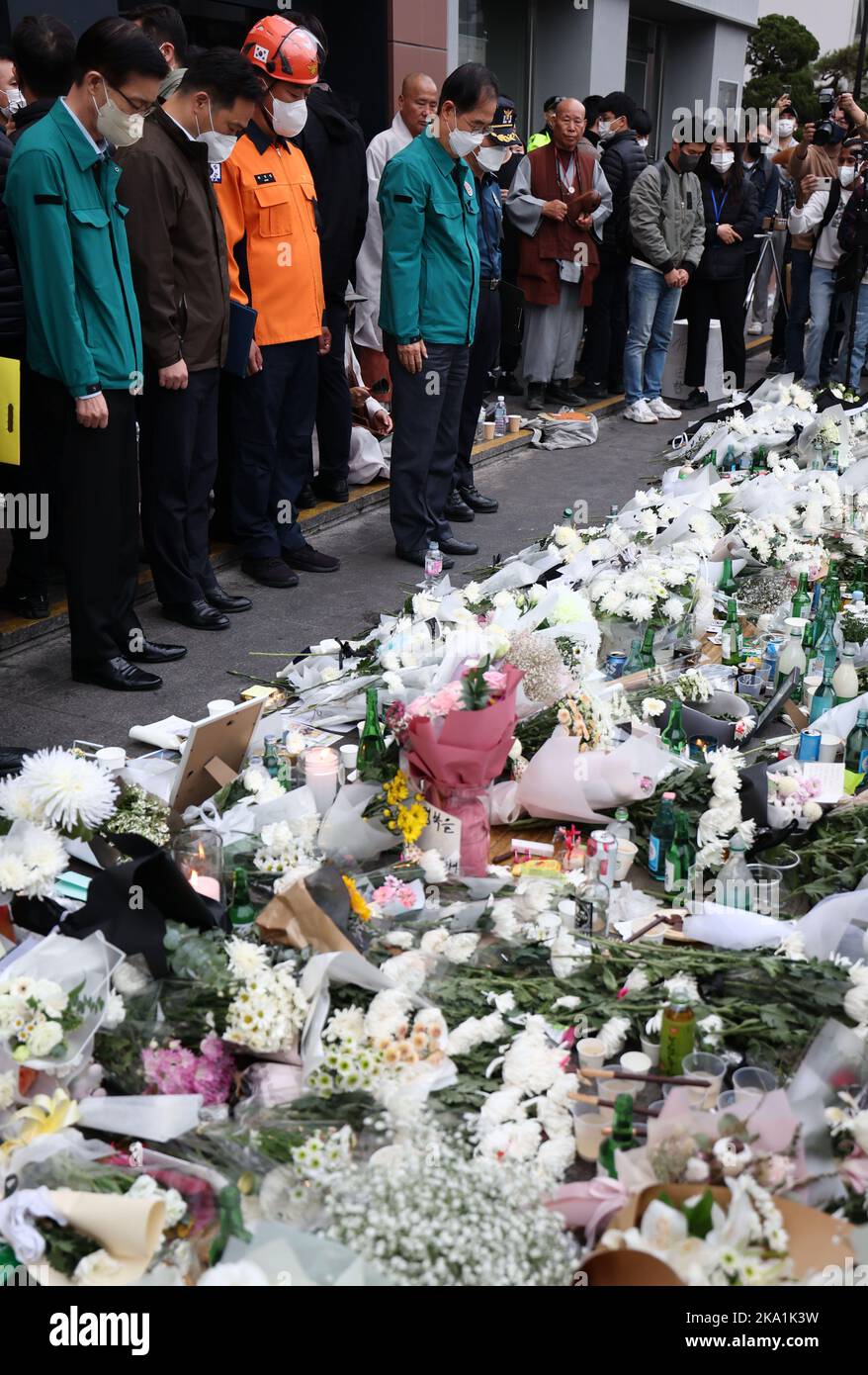 31st Oct, 2022. Paying tribute to Halloween crowd crush victims Prime ...