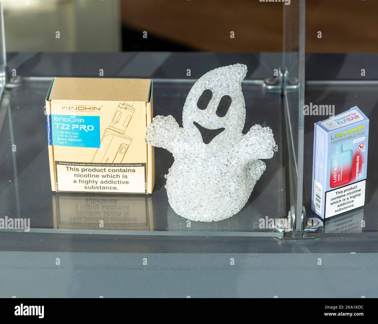 Innokin Endura T22 Pro, Elfbar Lost Mary disposable pod nicotine vaping ...